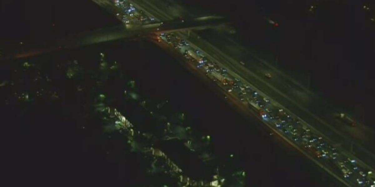 Deadly crash closes lanes of I-95 southbound in Boca Raton Deadly crash closes lanes of I-95 southbound in Boca Raton