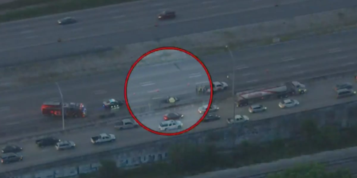 Fiery, fatal crash closes southbound lanes of I-95 in Delray Beach Fiery, fatal crash closes southbound lanes of I-95 in Delray Beach