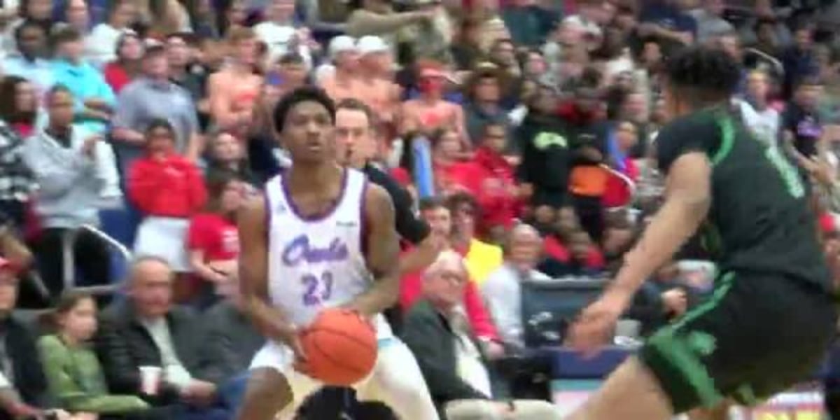 FAU basketball team ranked in top 25 for first time in school history FAU basketball team ranked in top 25 for first time in school history